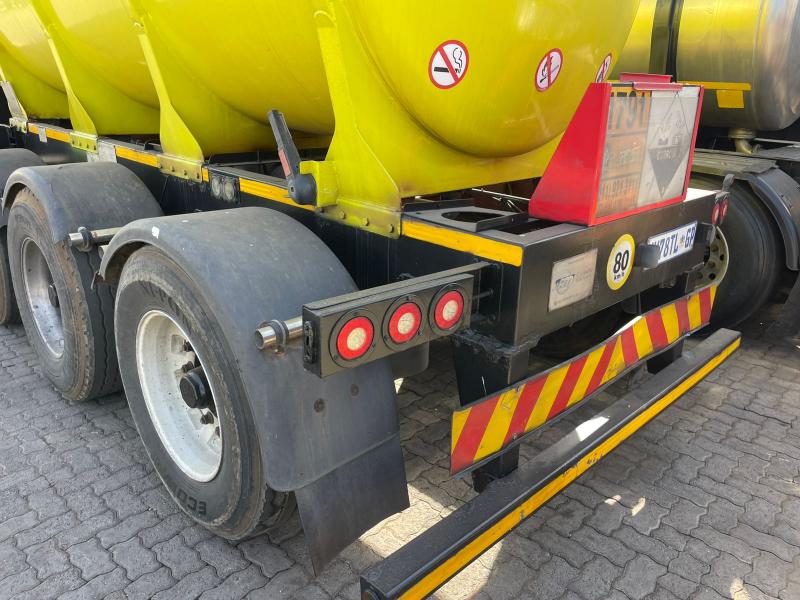 2010 CA MULLER TRI AXLE 30 000L ACID TANKER (CS243) | PR Group