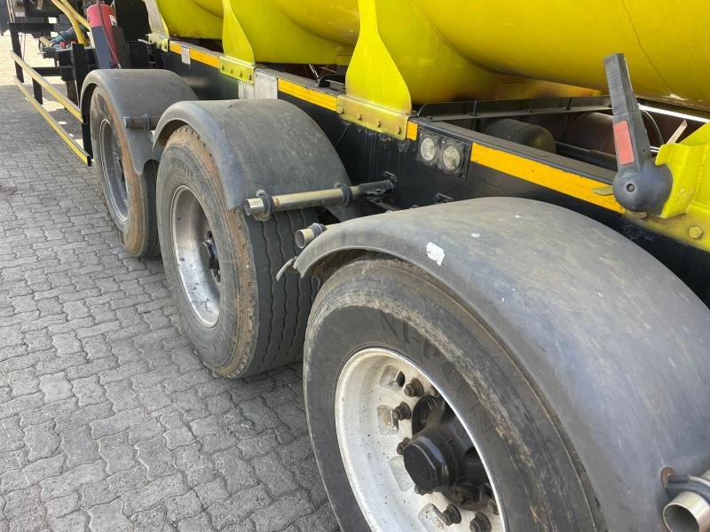 2010 CA MULLER TRI AXLE 30 000L ACID TANKER (CS243) | PR Group