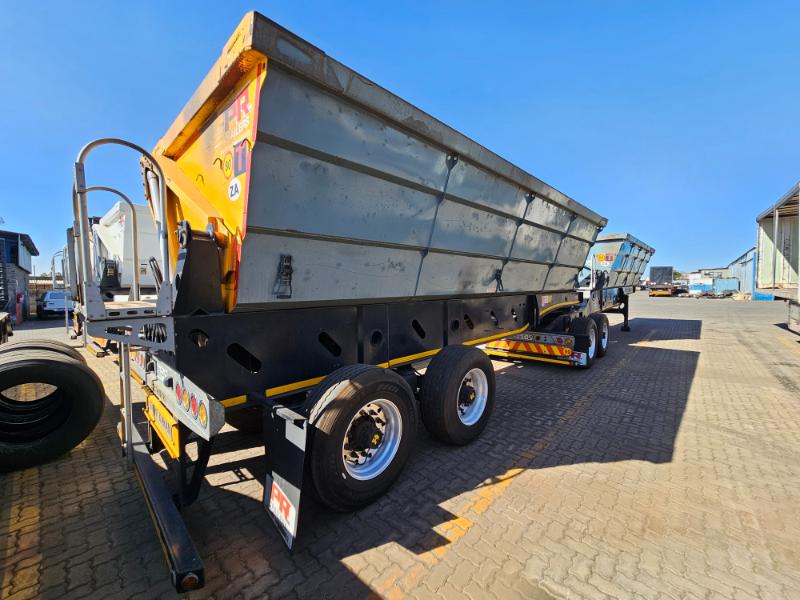 2023 PR TRAILERS 40M3 LINK SIDE TIPPER (SN5656) | PR Group